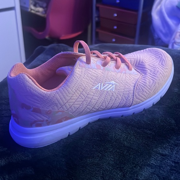 Avia | Shoes | Avia Solstice Peach Floral Foam Sneakers | Poshmark